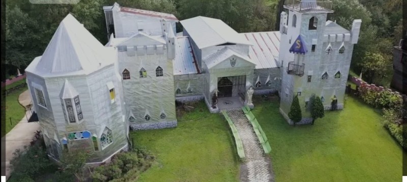 Solomon's Castle | Visit Sarasota County